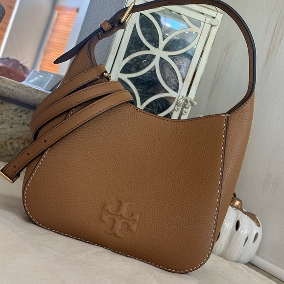 Tory Burch | Bags | New Tory Burch Thea Leather Small Bucket Bag ...